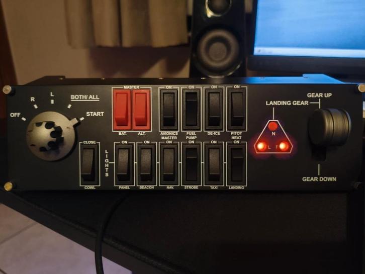 ② Logitech G Saitek Pro - Flight Switch Paneel 45 euro — Joysticks ...