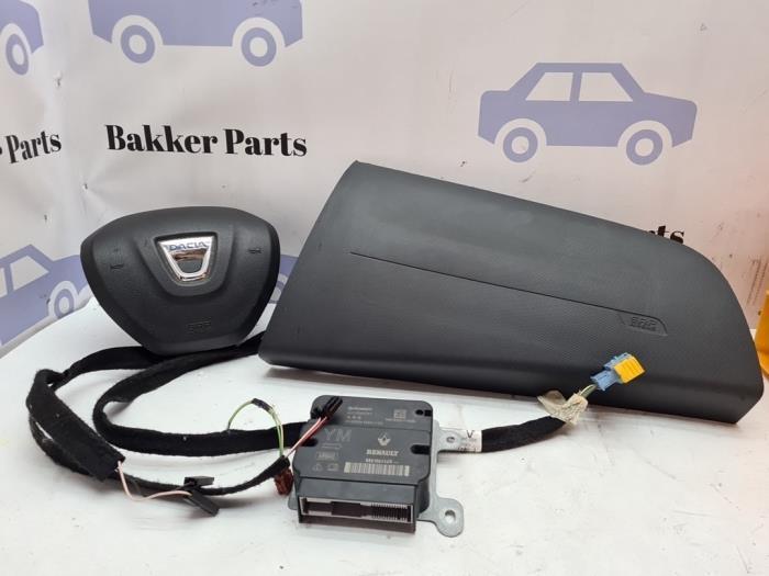 ② Kit + module airbag d'un Dacia Logan — Électronique & Câbles — 2ememain