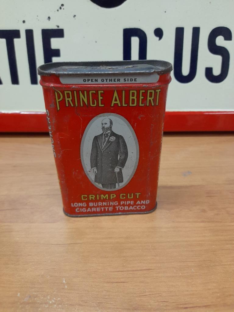 ② Oude lege doos Prince Albert Crimp Cut Tobacco — Merken en ...