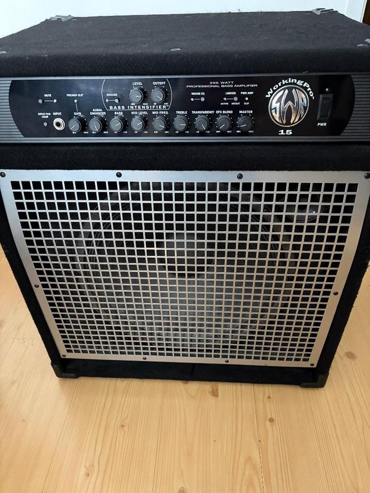② SWR WORKING PRO 15 te koop — Versterkers | Bas en Gitaar — 2dehands