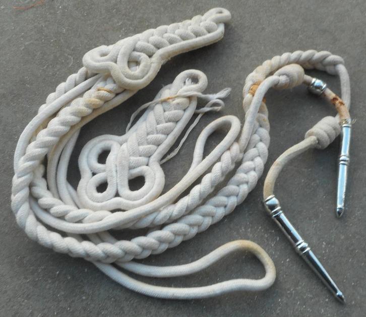 ② RIJKSWACHT / GENDARMERIE - FOURRAGERE GRANDE TENUE — Objets ...