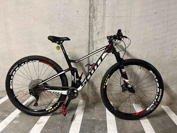 ② Scott spark RC 900 PRO carbon in nieuwstaat — Fietsen | Mountainbikes ...