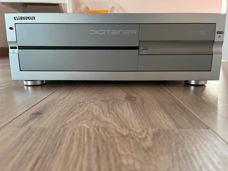 ② PC de type HTPC - Windows 10 Pro - Core i7 — Desktop Pc's — 2dehands