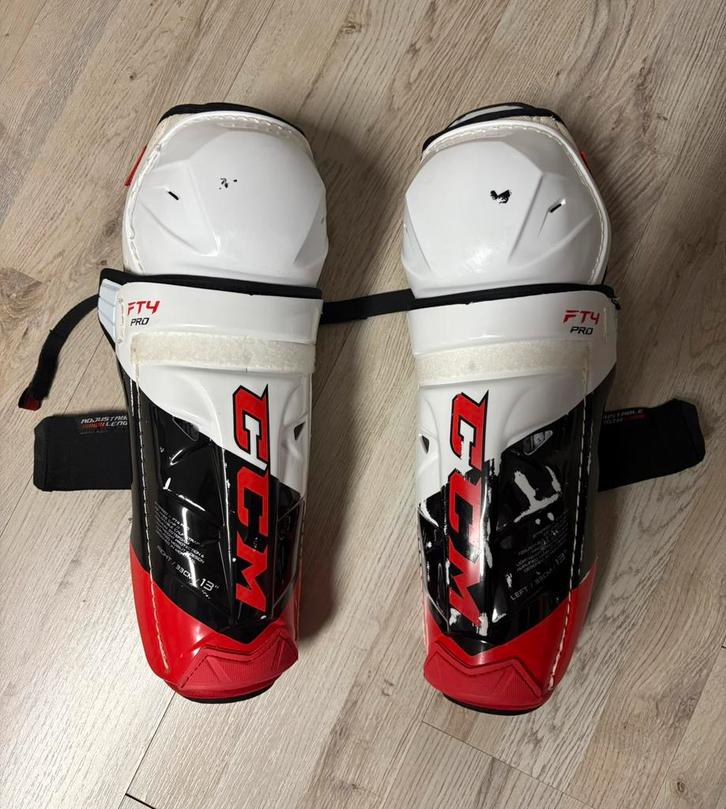 ② CCM Jetspeed FT4 Pro 13” Junior Hockey Shin Guards — IJshockey — 2dehands