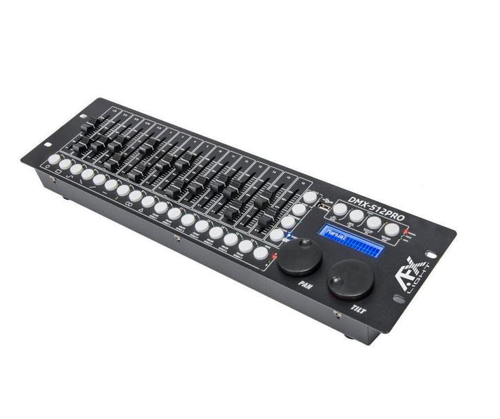 ② Proffesionele DMX licht tafel met gentegreerde patronen — Licht en ...