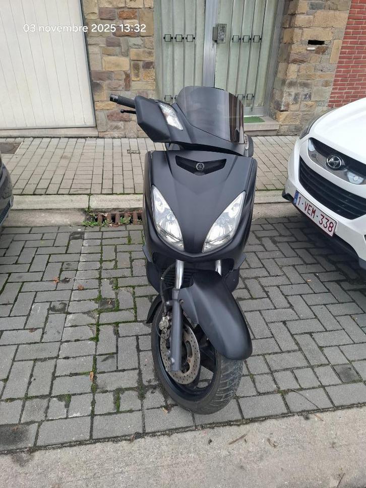 ② Xmax 250 avec 7.351KM réelles — Motoren | Yamaha — 2dehands