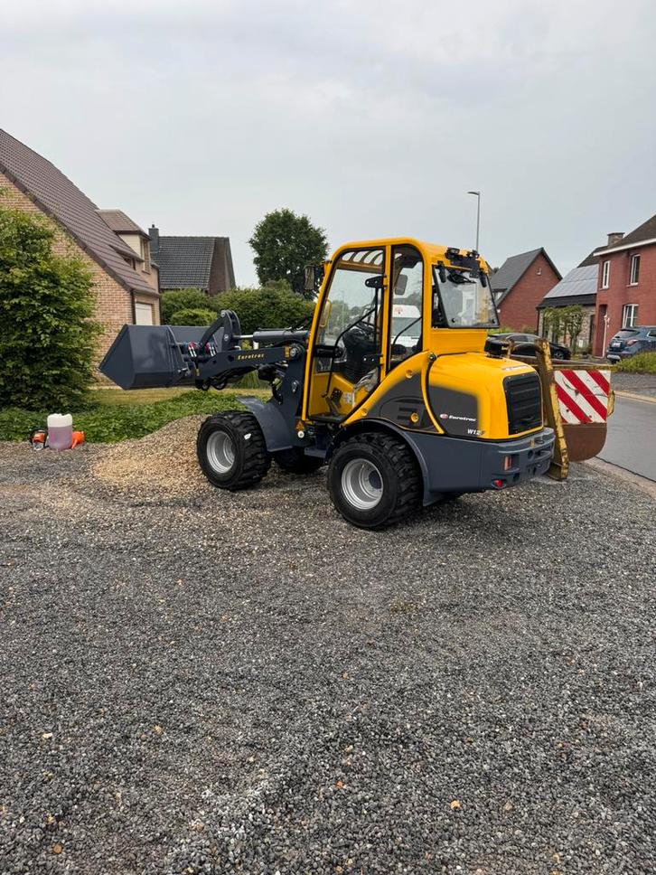 ② Wiellader & graafmachine te huur — Machines & Construction | Grues ...