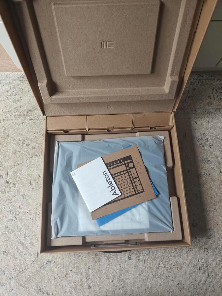 ② Ableton Push 3 Controller incl Live 12 Intro — Midi-apparatuur — 2dehands