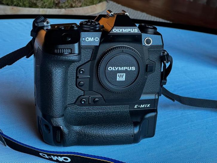 ② Olympus OM-D E-M1X (pro body MFT ) — Fotocamera's Digitaal — 2dehands