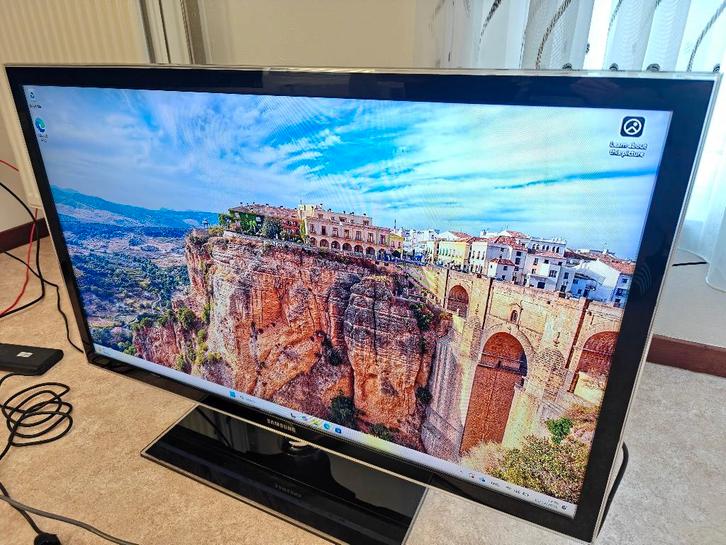 ② Samsung 40 inch TV - UE40D5000 — Televisies — 2dehands