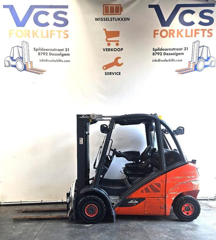 ② LPG heftruck met roterend vorkenbord: 2.5t LINDE — Machines ...