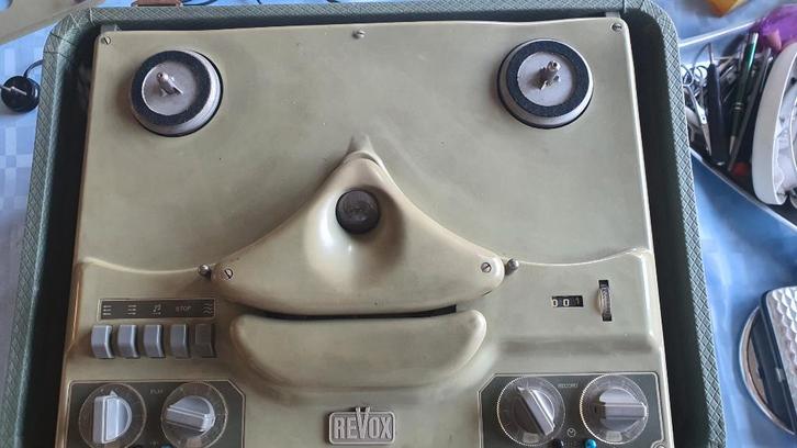 ② Revox D36 De Revox is amper gebruikt hij staat de laatste 34 ...