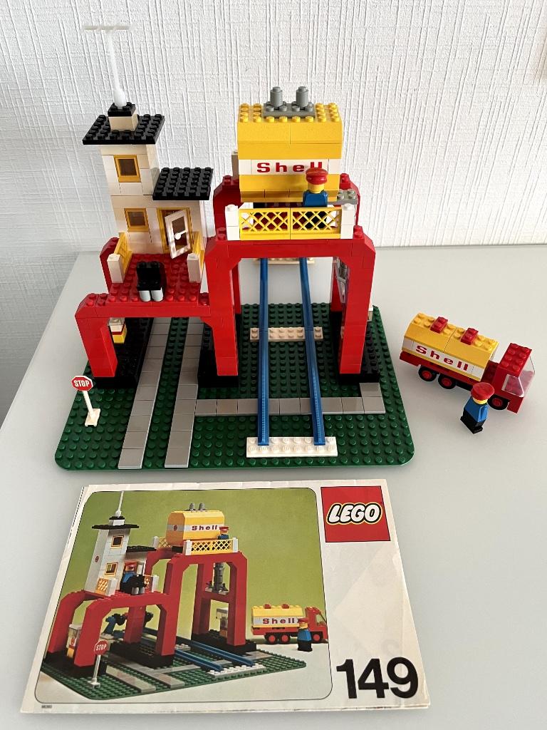 ② LEGO 149 Trains Fuel Refinery — Speelgoed | Duplo en Lego — 2dehands