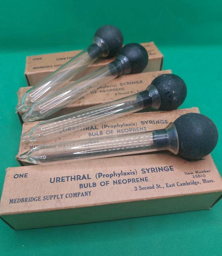 ② U.S WO2 Army Medic URETHRAL SYRINGE — Militaria | Tweede Wereldoorlog ...