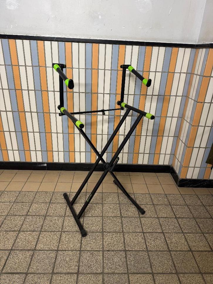 ② Gravity Keyboard Stand — Standaarden — 2dehands