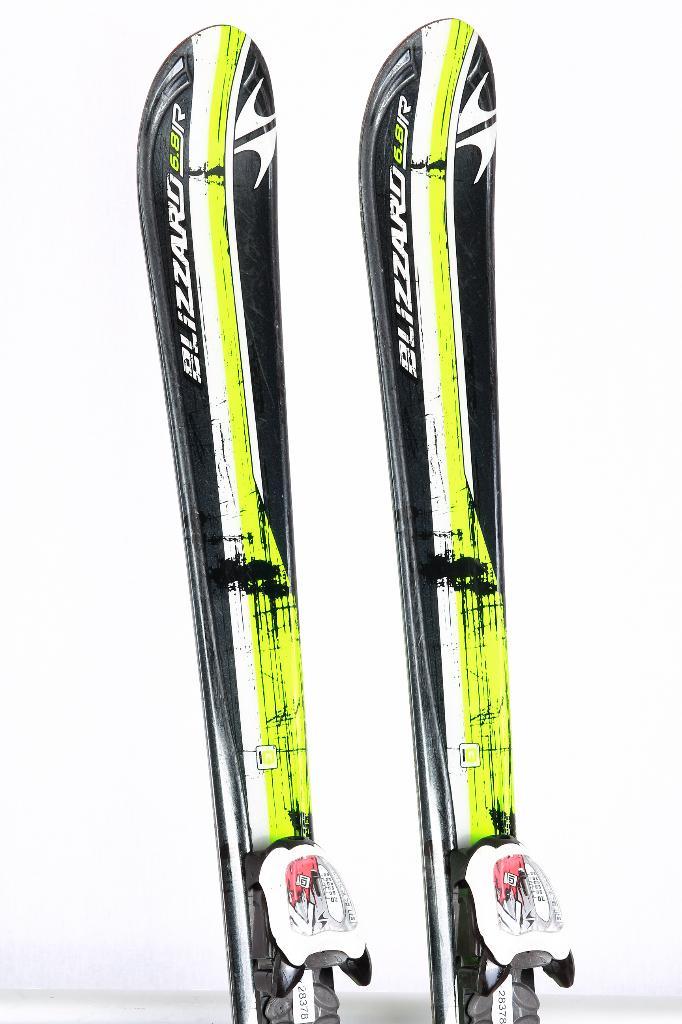 ② 130 kinder ski's BLIZZARD MAGNUM JR IQ + Blizzard 7 — Skiën en ...