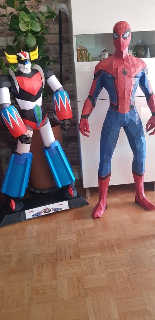 ② Figurines papercraft goldorak 100cm — Statues & Figurines — 2ememain
