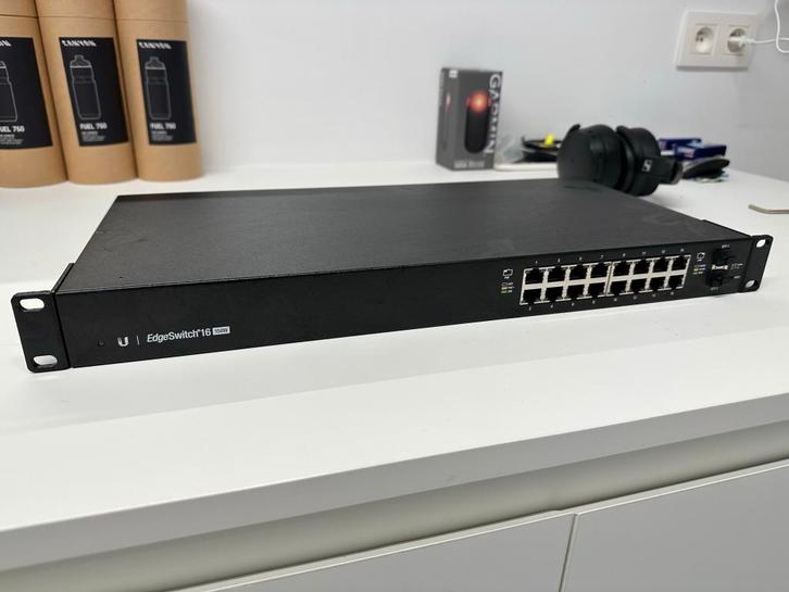 ② ES-16-150W Ubiquiti Edge Switch Standalone — Netwerk switches — 2dehands